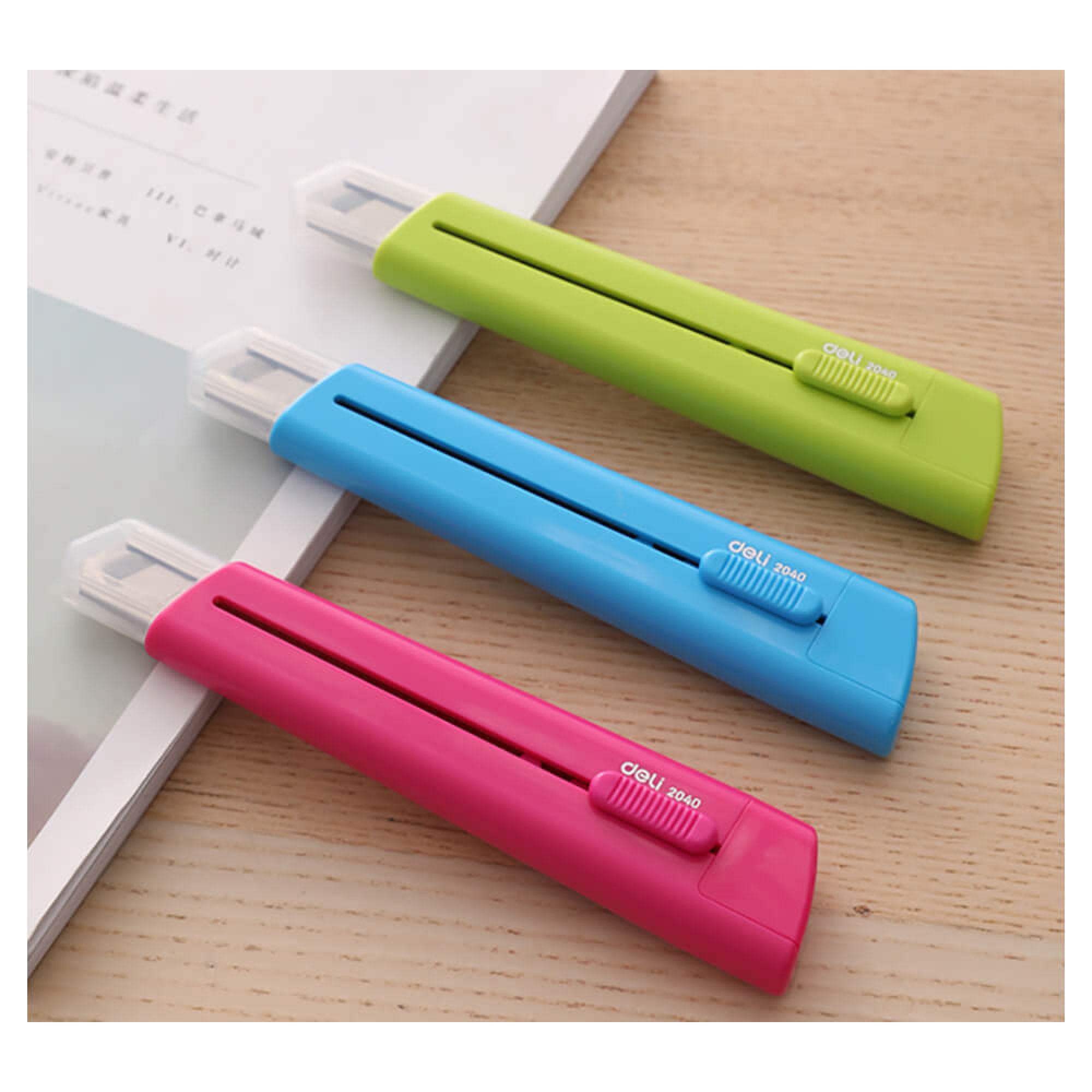 Cutter mare 18 mm DELI Vivid SK5 2040 | Office Direct